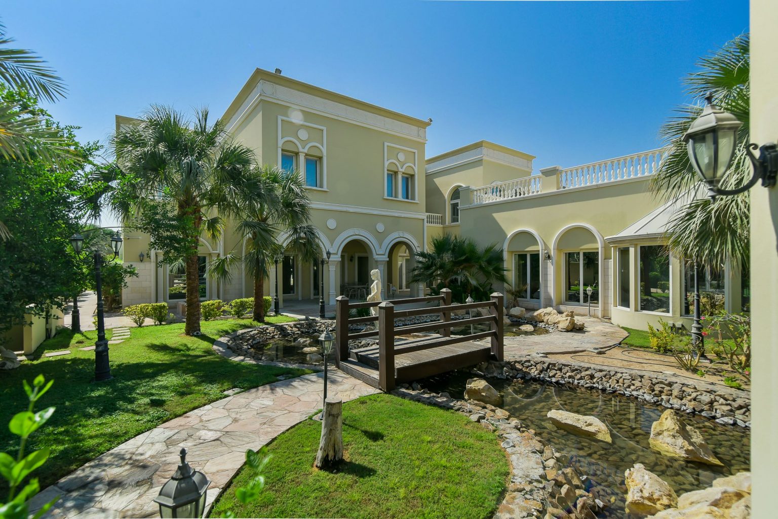 Villa Landscape Design in Dubai – A Thorough Guide 2025 – AgroTurf ...